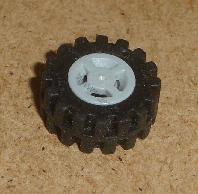 Lego 635330 (4624/34337, 3641/87414) kolo 8mm D. x 6mm s pneu 15mm D. x ...